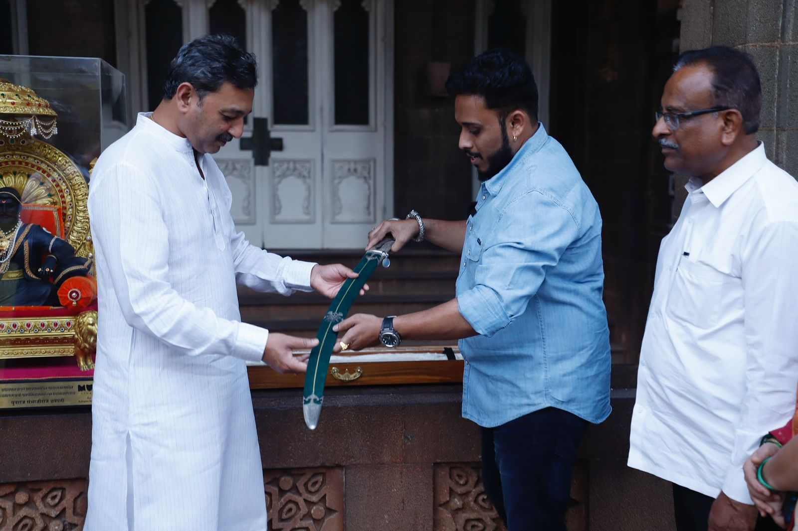 Rudra Arts & Handicrafts